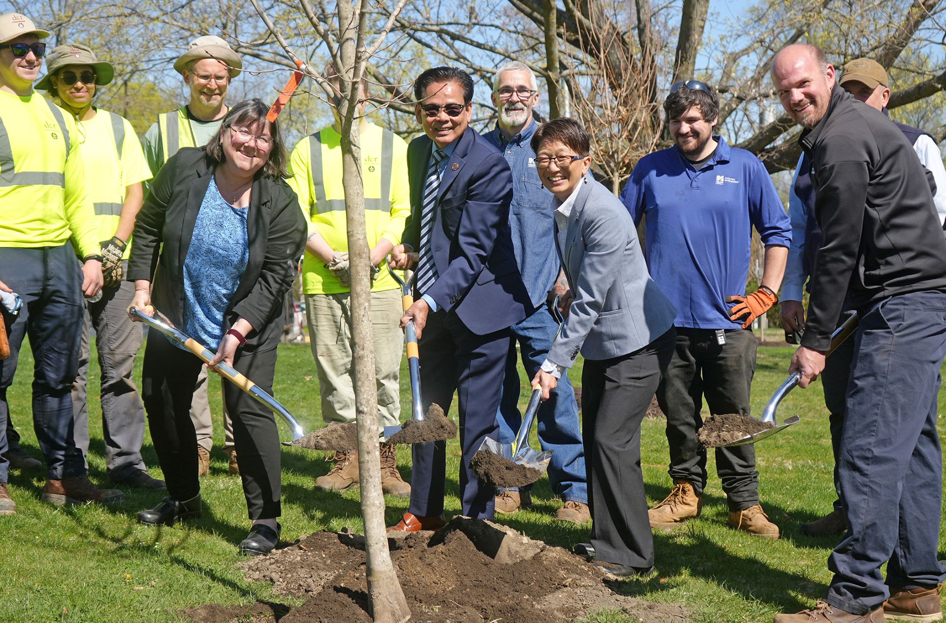 UMass Lowell Turns Arbor Day into a Week - InsideLowell